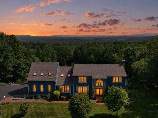 house with 4 bedroom, Bow NH DS103162082