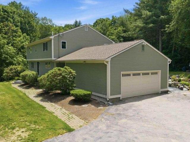 house with 4 bedroom, Bow NH ES103966630