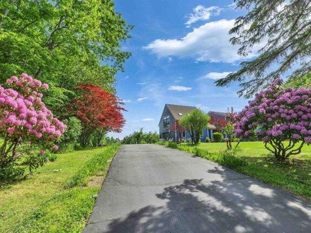 house with 4 bedroom, Bow NH ES103162082