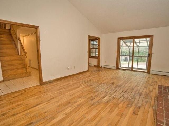 house with 4 bedroom, Bow NH ES105230181
