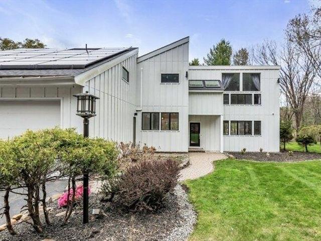 house with 4 bedroom, Boxford MA DLS102822748