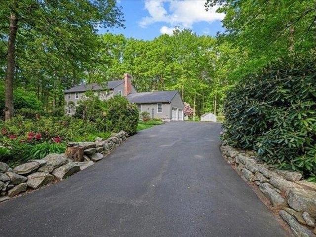house with 4 bedroom, Boylston MA DS103440105