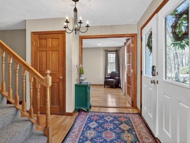 house with 4 bedroom, Boylston MA ES103437580