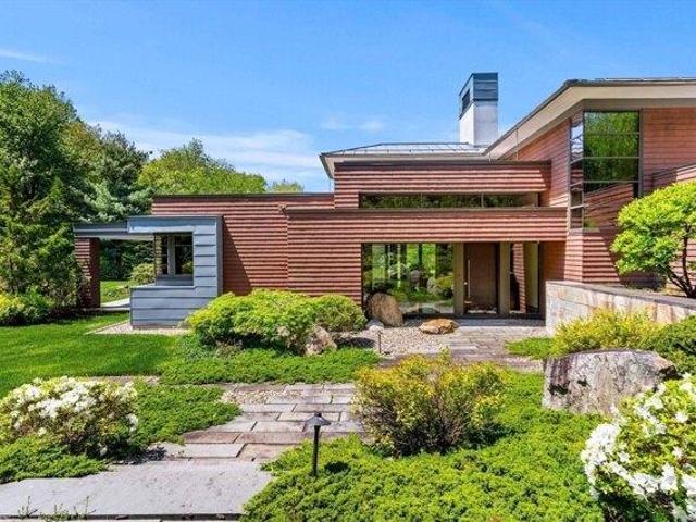 house with 4 bedroom, Boylston MA ES104994902