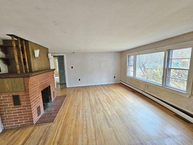 house with 4 bedroom, Boylston MA ES105061774