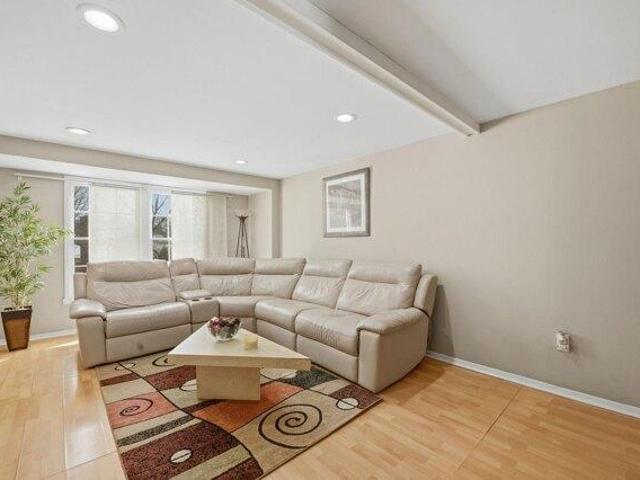 house with 4 bedroom, Bloomfield NJ DLS101657260