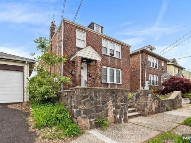 house with 4 bedroom, Bloomfield NJ DS102312489