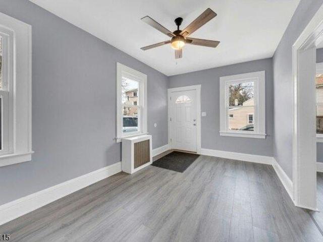 house with 4 bedroom, Bloomfield NJ ES104331687