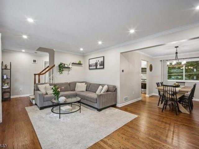 house with 4 bedroom, Bloomfield NJ ES105192476