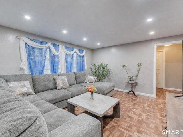 house with 4 bedroom, Bloomfield CT DS102762179