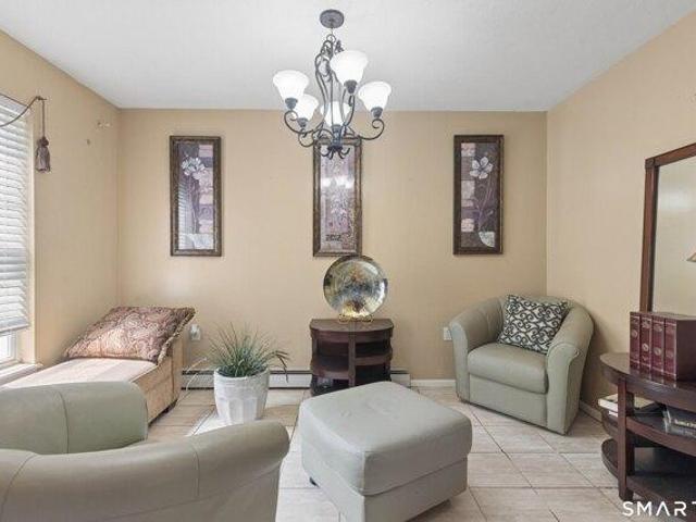 house with 4 bedroom, Bloomfield CT ES104850448