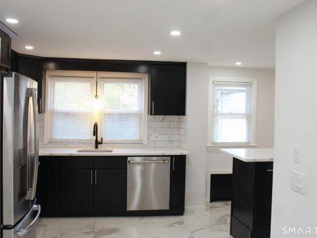 house with 4 bedroom, Bloomfield CT ES103439465