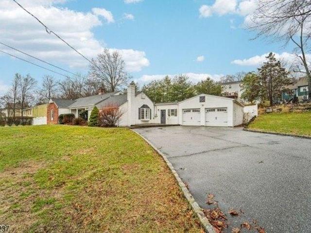 house with 4 bedroom, Bloomingdale NJ DLS102282654