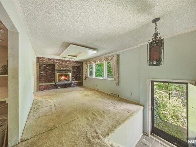 house with 4 bedroom, Bloomingdale NJ ES104849205