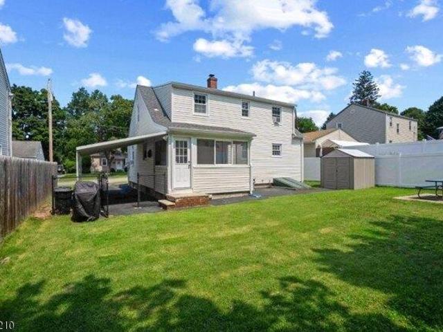 house with 4 bedroom, Bloomingdale NJ ES105174448