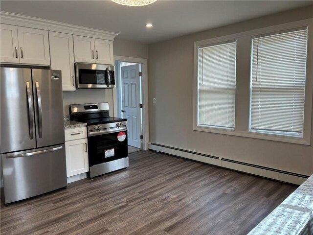house with 4 bedroom, Blackstone MA ES105080793