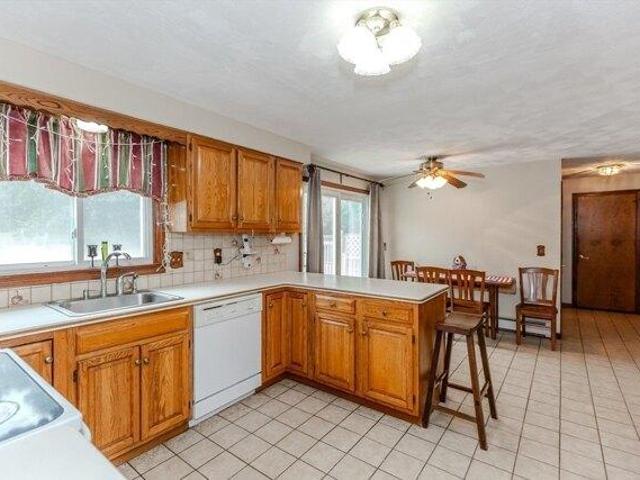 house with 4 bedroom, Blackstone MA ES105175376