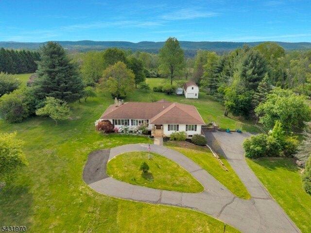 house with 4 bedroom, Blairstown NJ DLS102529688