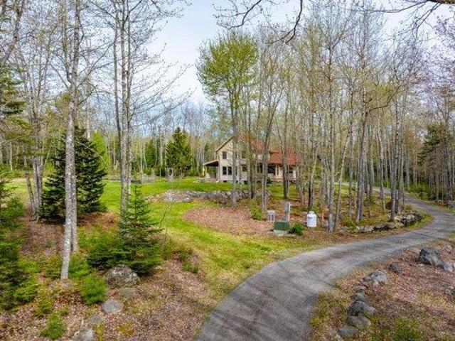 house with 4 bedroom, Blue Hill ME DS104043387