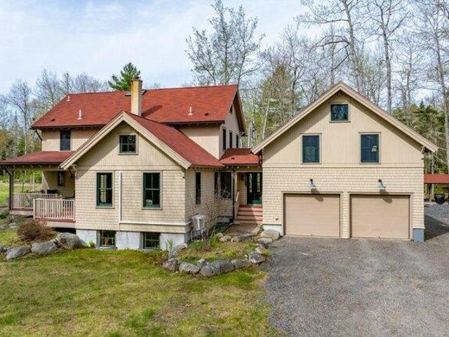 house with 4 bedroom, Blue Hill ME ES104043387