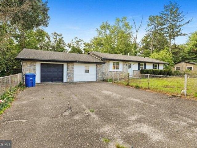 house with 4 bedroom, Browns Mills NJ ES105159450