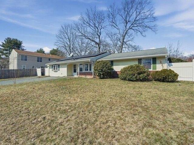 house with 4 bedroom, Brockton MA DLS102592374