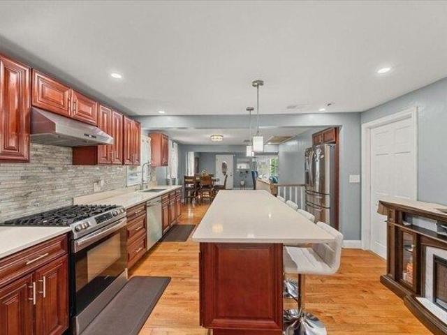 house with 4 bedroom, Brockton MA DLS103128248