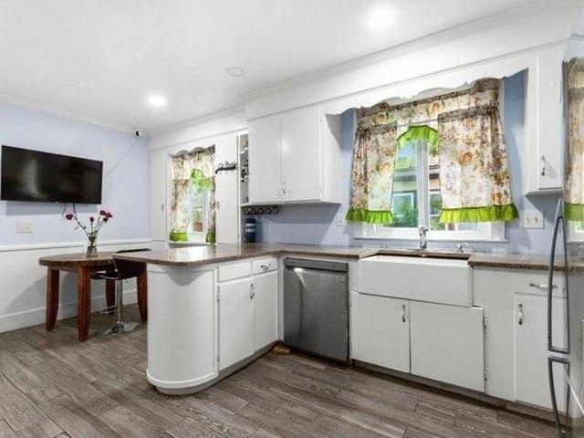 house with 4 bedroom, Brockton MA DS104044905