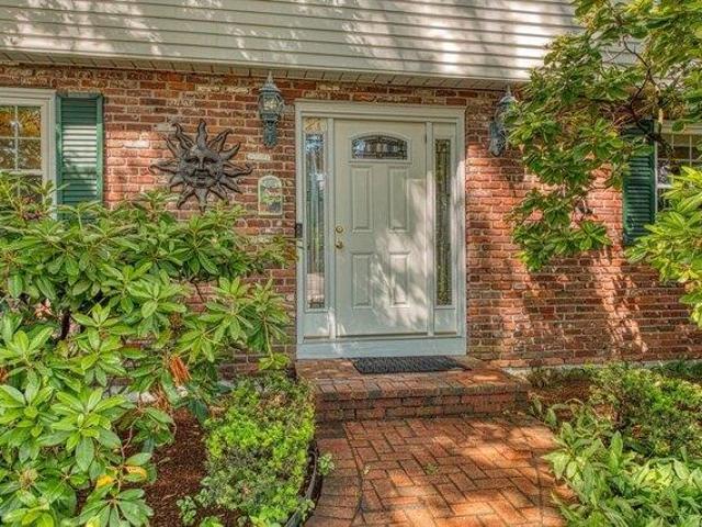 house with 4 bedroom, Brockton MA DS104045065