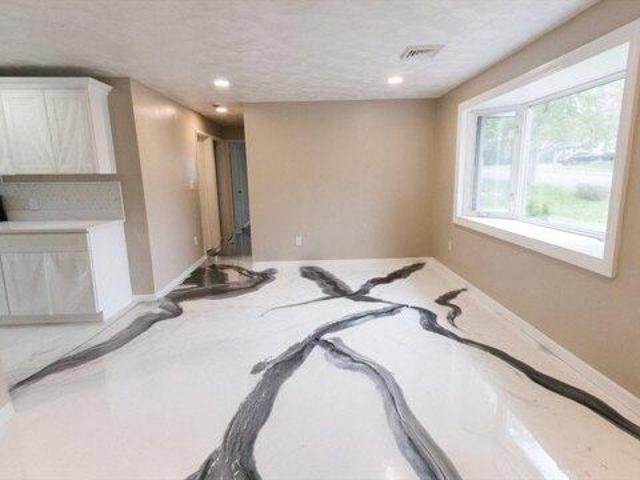 house with 4 bedroom, Brockton MA ES102961198