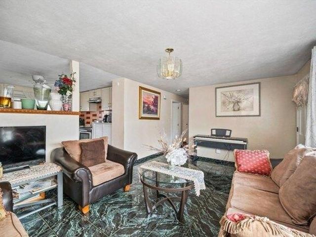 house with 4 bedroom, Brockton MA ES103019319
