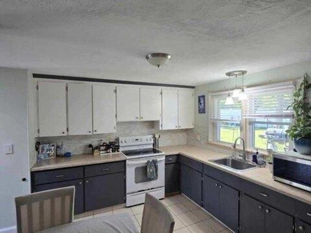 house with 4 bedroom, Brockton MA ES103036861
