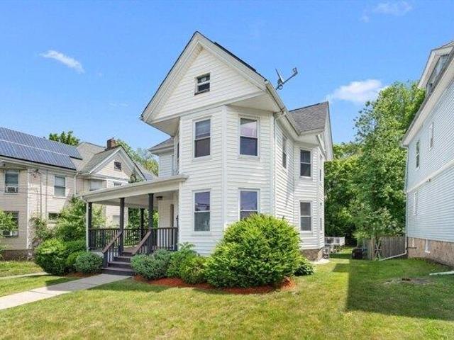 house with 4 bedroom, Brockton MA ES103809025