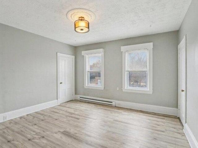 house with 4 bedroom, Brockton MA ES104788215