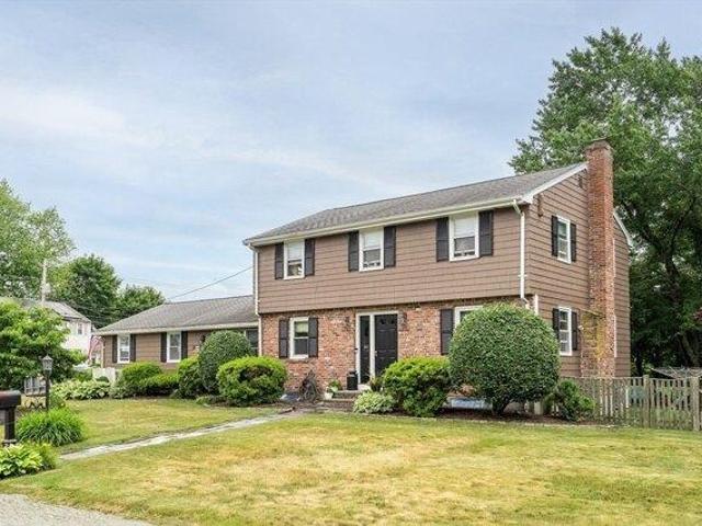 house with 4 bedroom, Brockton MA ES104791281