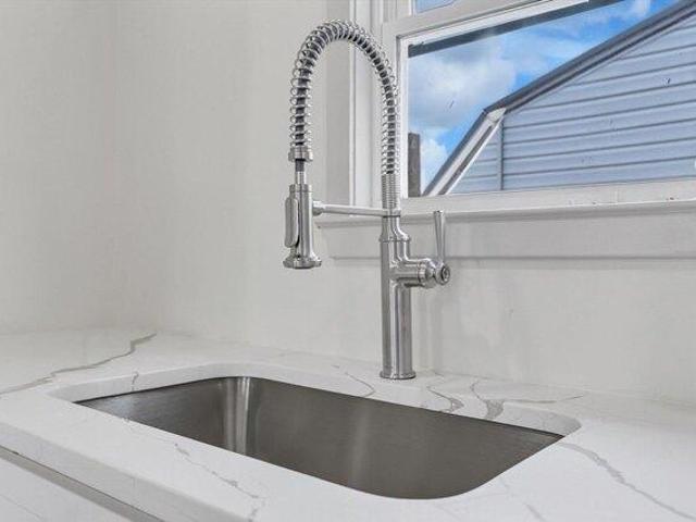 house with 4 bedroom, Brockton MA ES104849285