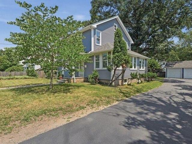 house with 4 bedroom, Brockton MA ES104870073