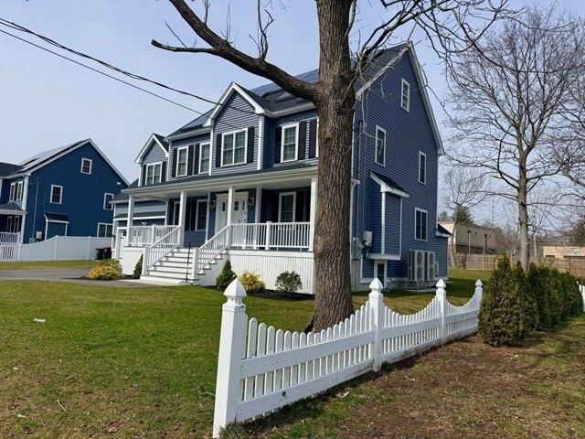 house with 4 bedroom, Brockton MA ES104832542