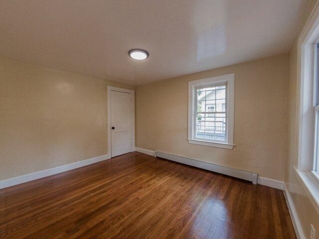 house with 4 bedroom, Brockton MA ES104904500