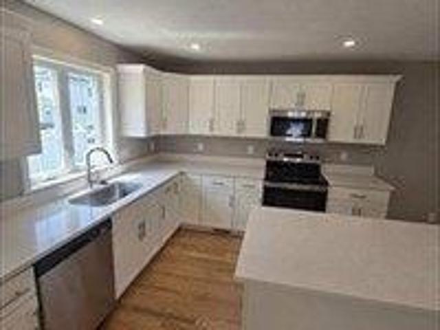 house with 4 bedroom, Brockton MA ES105059168