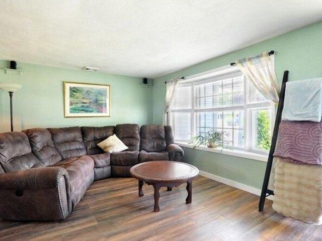 house with 4 bedroom, Brockton MA ES105082272