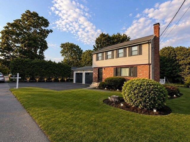 house with 4 bedroom, Brockton MA ES105082351