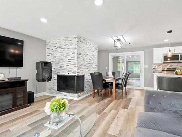 house with 4 bedroom, Brockton MA ES105229741