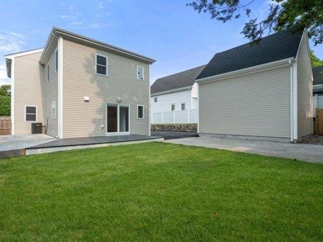 house with 4 bedroom, Brockton MA ES105232982