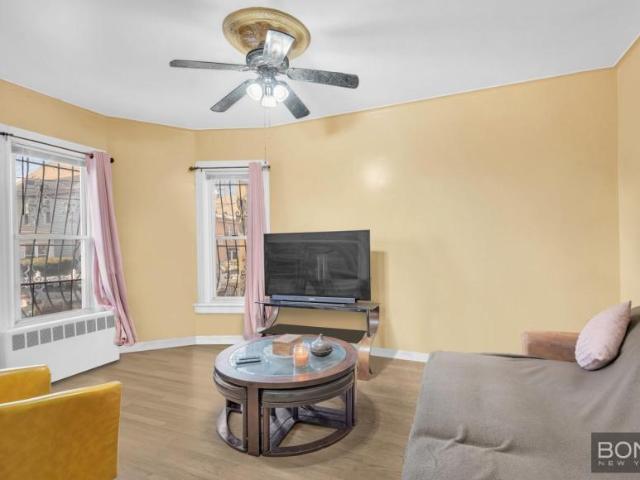 house with 4 bedroom, BRONX NY DS104978371