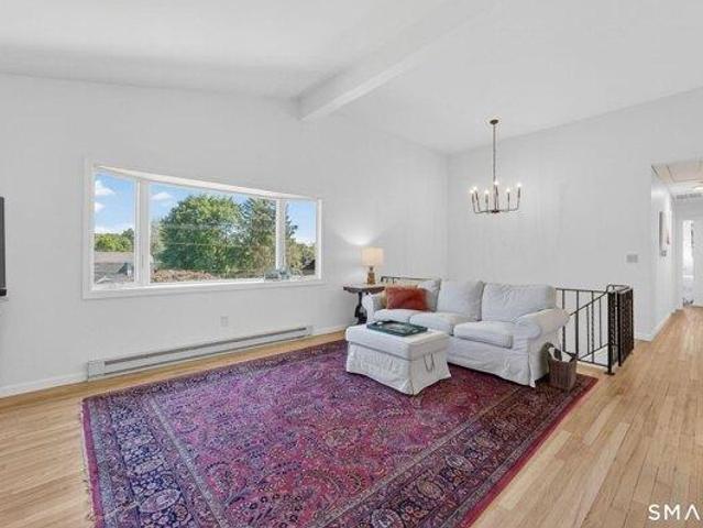 house with 4 bedroom, Brookfield CT ES104192015