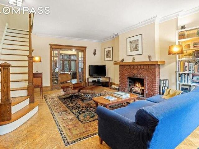 house with 4 bedroom, Brooklyn NY DLS101746659