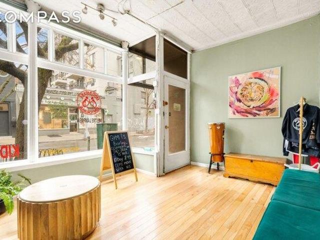 house with 4 bedroom, Brooklyn NY DLS101800442