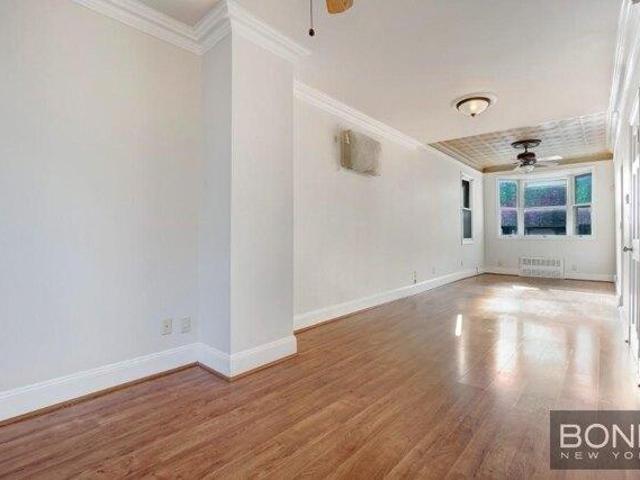 house with 4 bedroom, Brooklyn NY DLS102283058