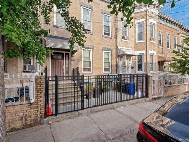 house with 4 bedroom, Brooklyn NY DS101781582